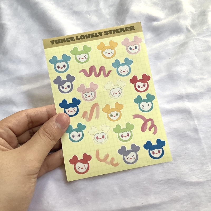 Jual TWICE LOVELY STICKER kisscut (LABURI) | Shopee Indonesia