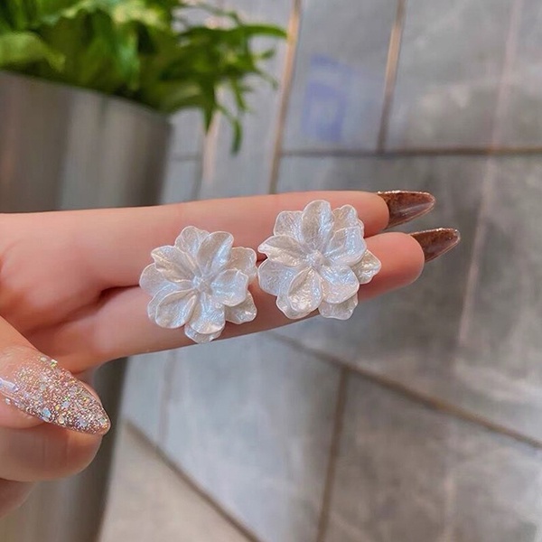 Jual anting bunga akrilik white flower acrylic stud earrings jan313 ...