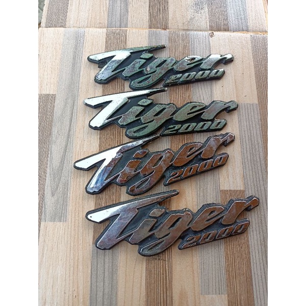 Jual emblem tangki tiger 2000 original | Shopee Indonesia