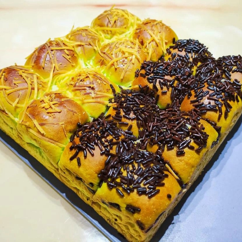 Jual Roti sobek pandan coklat keju / choco cheese bread / UK 20x20 ...