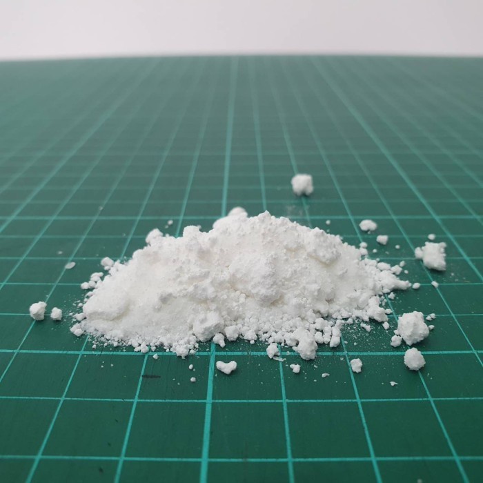 Jual TALC LIONING / TALK / BUBUK TALEK / RESIN POWDER 1 KG | Shopee ...