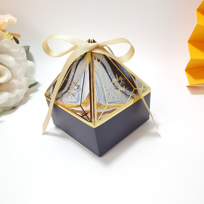 Jual KOTAK SOUVENIR PERMEN DIAMOND GIFT KOTAK EMAS PIRAMID BOX KOTAK ...
