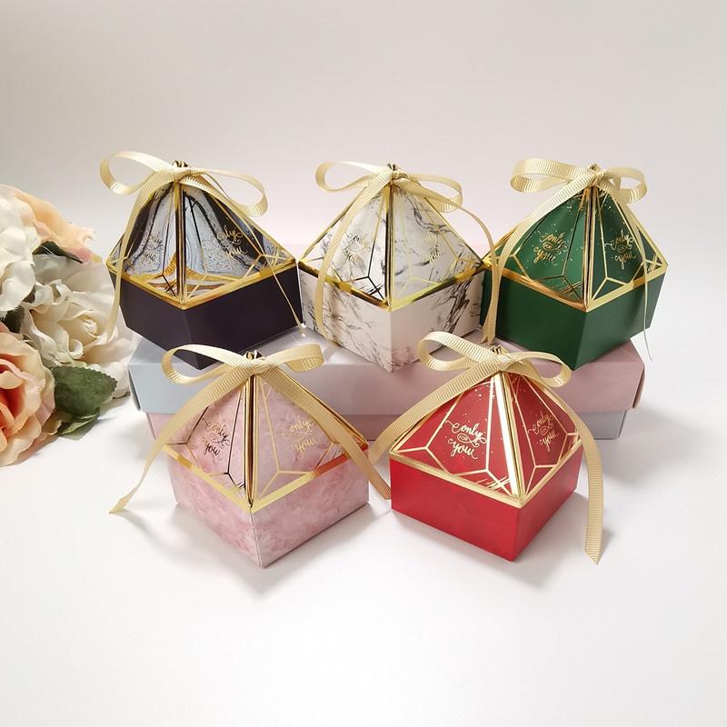 Jual KOTAK SOUVENIR PERMEN DIAMOND GIFT KOTAK EMAS PIRAMID BOX KOTAK ...