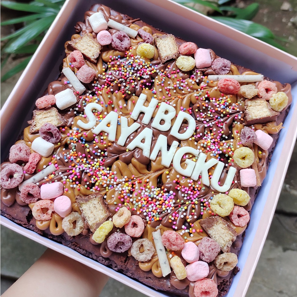 Jual Fruity Choco Fudgy Brownie Tart (18x18cm) | Shopee Indonesia