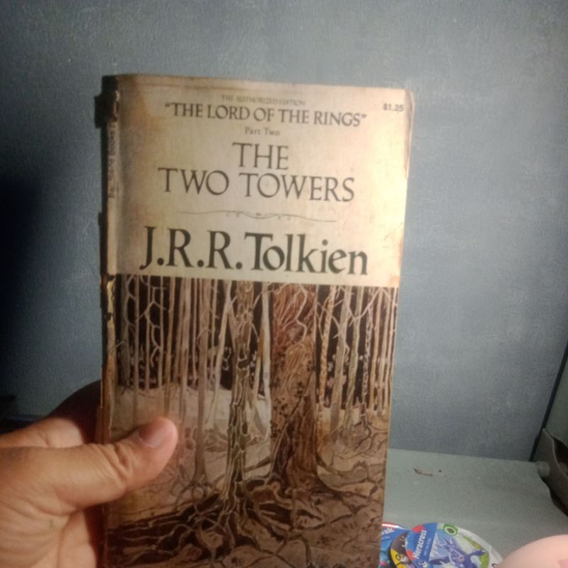 Jual The two tower lotr jrr tolkien | Shopee Indonesia