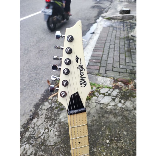 Jual Gitar Elektrik Listrik Difergio Volcano Original in Army FREE ...
