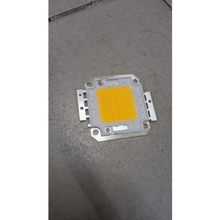 Jual Chip lampu sorot HPL 50W EPISTAR Warm White 3200K | Shopee Indonesia