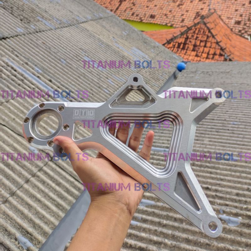 Jual Swing Arm Dudukan Knalpot Vario 125 150 All New Alumunium CNC ...