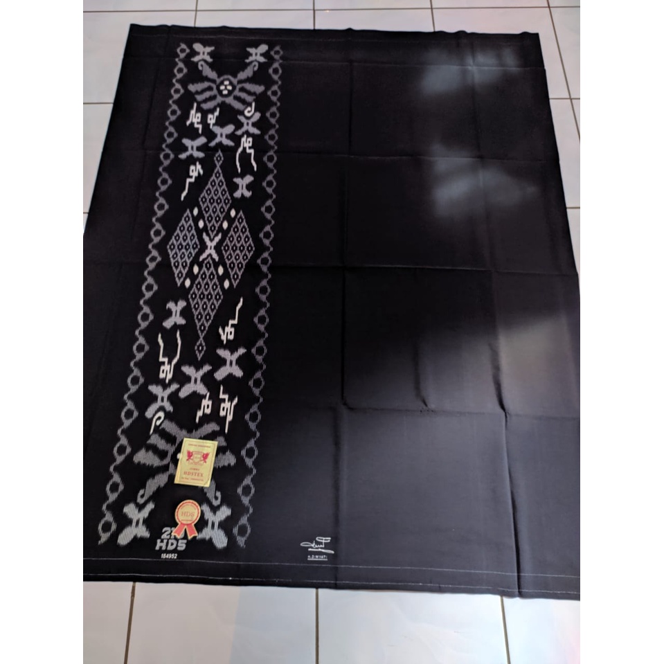 Jual SARUNG HDS SAMARINDA HITAM POLOS pilih sesukamu | Shopee Indonesia