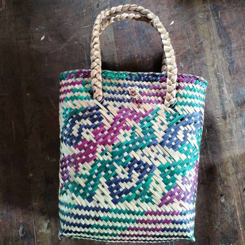 Jual kerajinan purun motif khas kalimantan | Shopee Indonesia