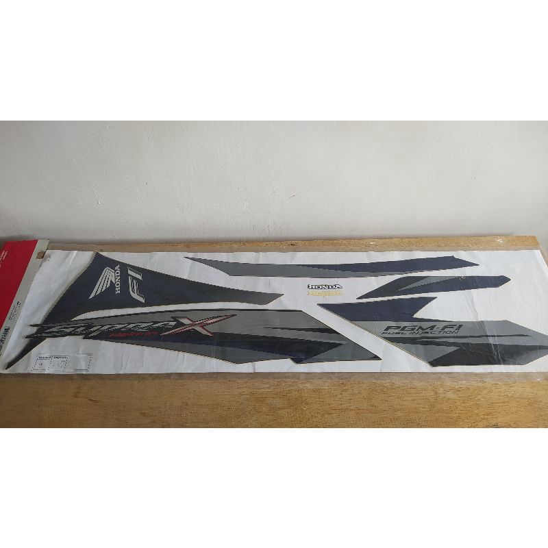 Jual Striping Supra X 125 Helm in Original Honda Genuine Parts | Shopee ...