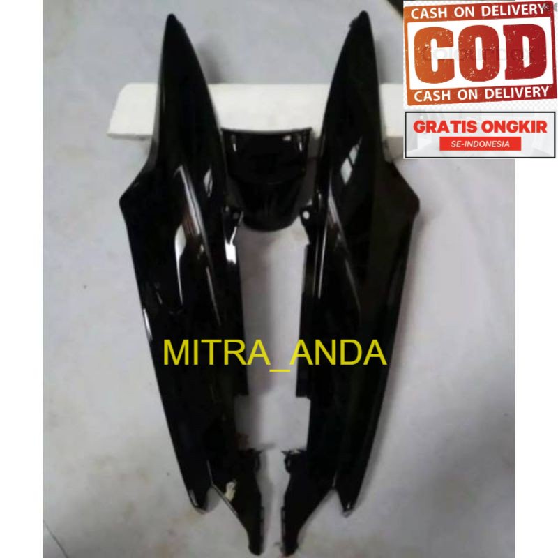 Jual Cover body belakang motor Supra fit new warna hitam standar ...