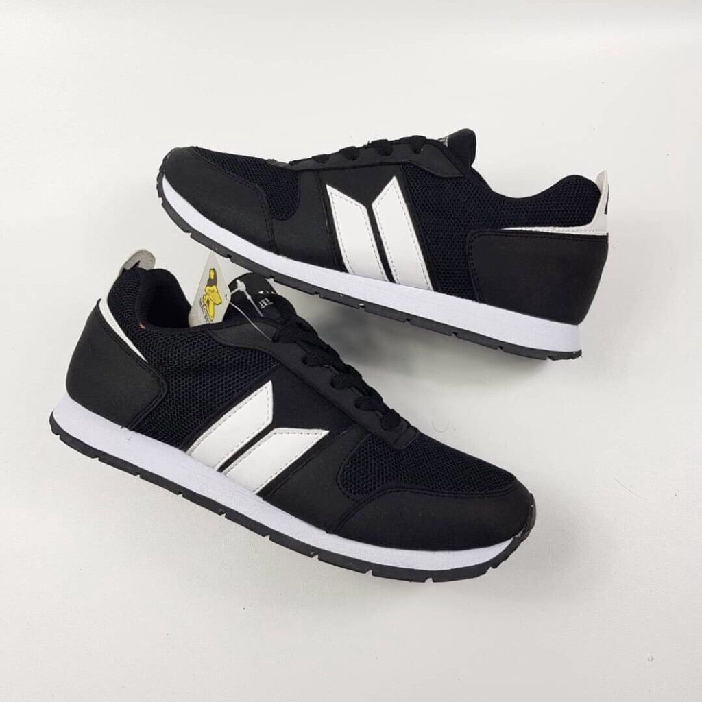 Jual Sepatu macbeth classic import made in vietnam Premium Sepatu Sneaker PRIA Terbaru / Sepatu ...