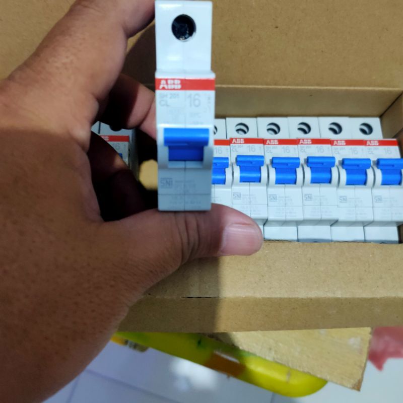 Jual MCB ABB PLN 16ampere | Shopee Indonesia