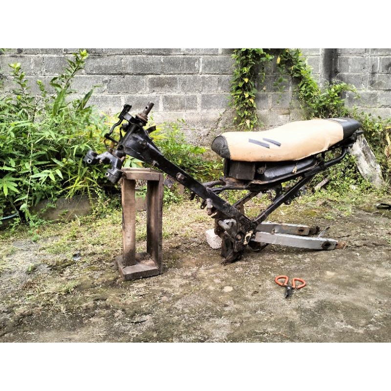 Jual rangka Beijing champ,original masih mulus, bahan 125z kw | Shopee ...