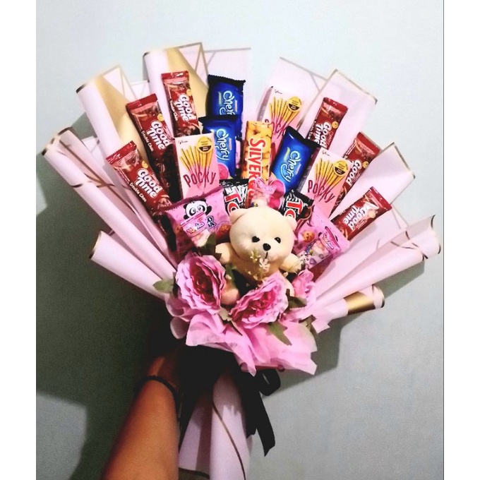 Jual buket snack /buket snack pink/buket snack coklat | Shopee Indonesia