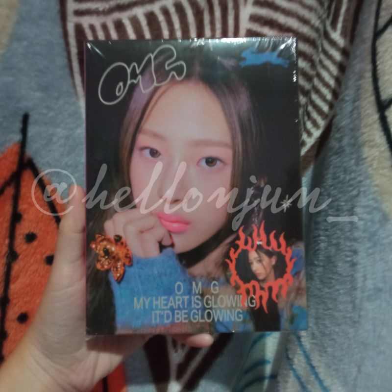 Jual READY INA 1ST SINGLE ALBUM OMG NEW JEANS MESSAGE CARD MINJI VER ...