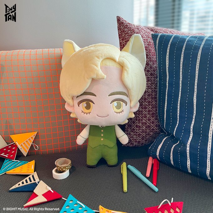 Jual BTS TinyTan Dynamite BANDAI FUN PARK Plush Doll V | Shopee Indonesia