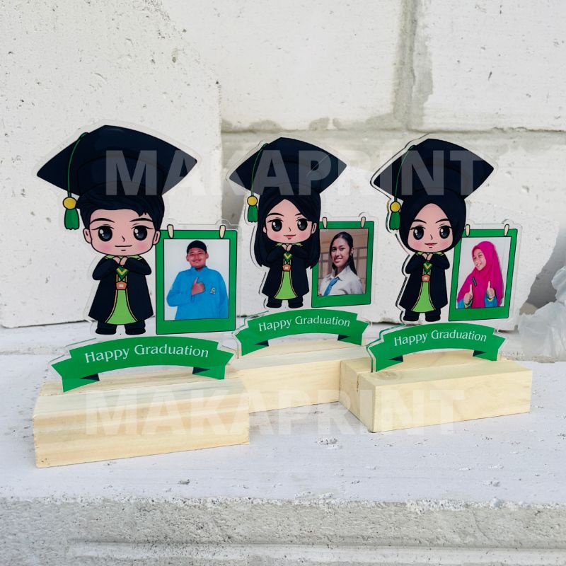 Jual Plakat Wisuda Akrilik Custom Foto (Hitam) - Piala Akrilik Wisuda ...