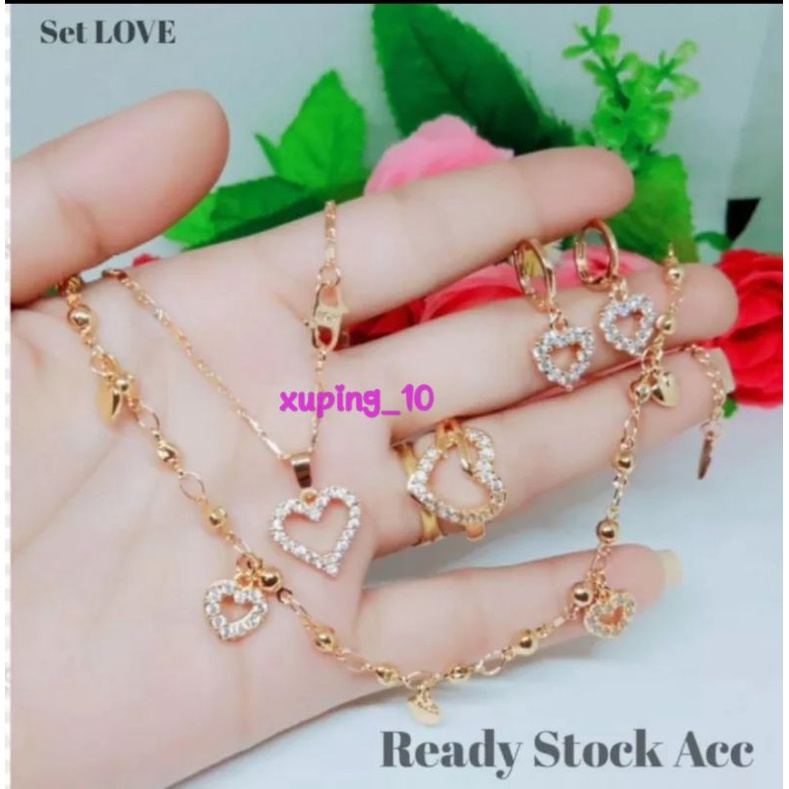 Jual Satu Set Perhiasan Motif Love Titanium Gold Lapis Emas 24K ...