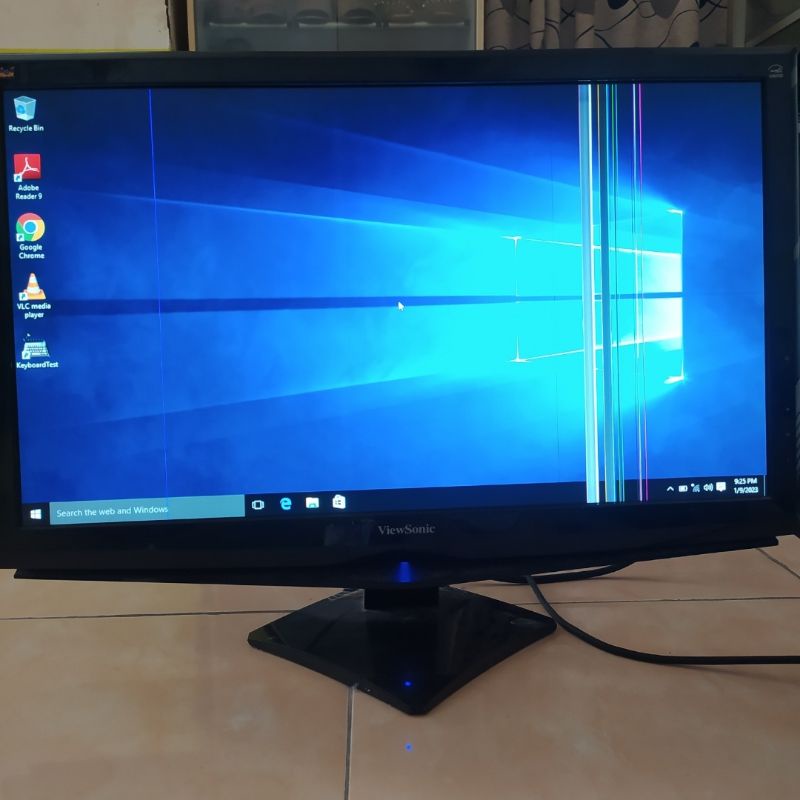 Jual Monitor LCD 24 Inchi murah minus sesuai foto plus kabel set ...