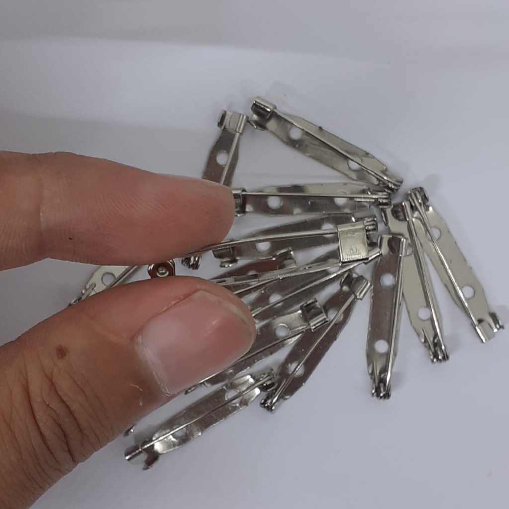 Jual Peniti besi 3cm name tag papan nama dada | Shopee Indonesia