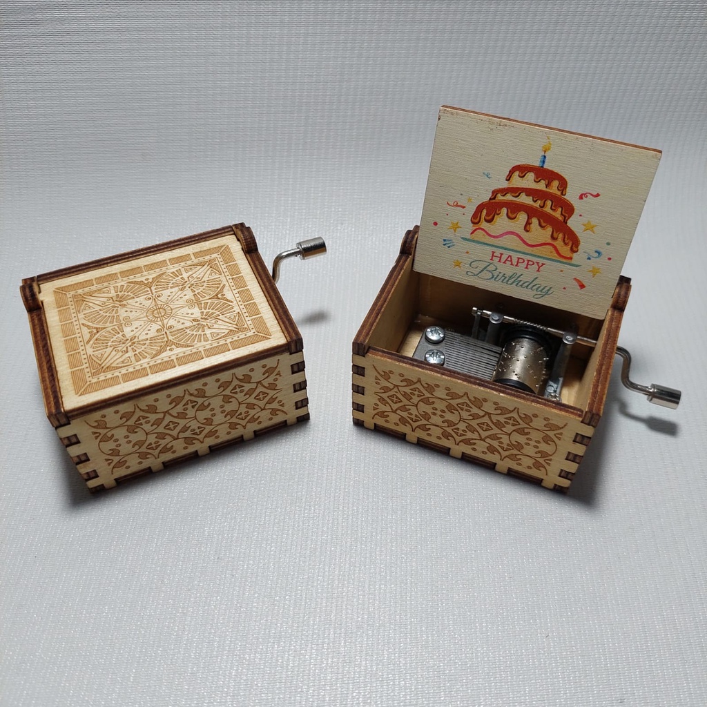 Jual Unik Kotak Musik Kayu Vintage Putar Tangan Music Box Happy ...