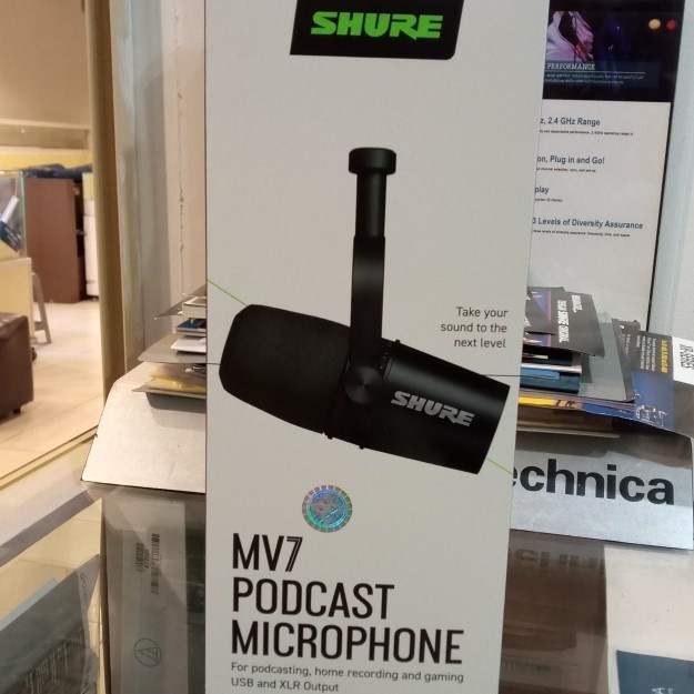 Jual Shure MV7 Podcast Microphone Hitam | Shopee Indonesia
