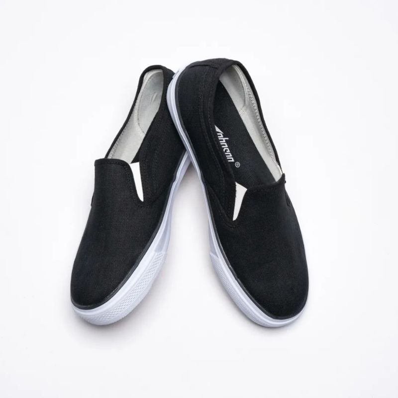 Jual Sepatu slip on Johnson Venus black white original / Sepatu Jhonson ...