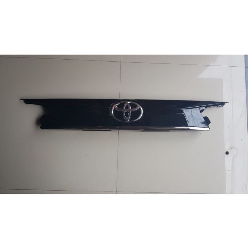Jual Trunklid Bagasi Innova Reborn Venturer Facelift 2021 Original ...