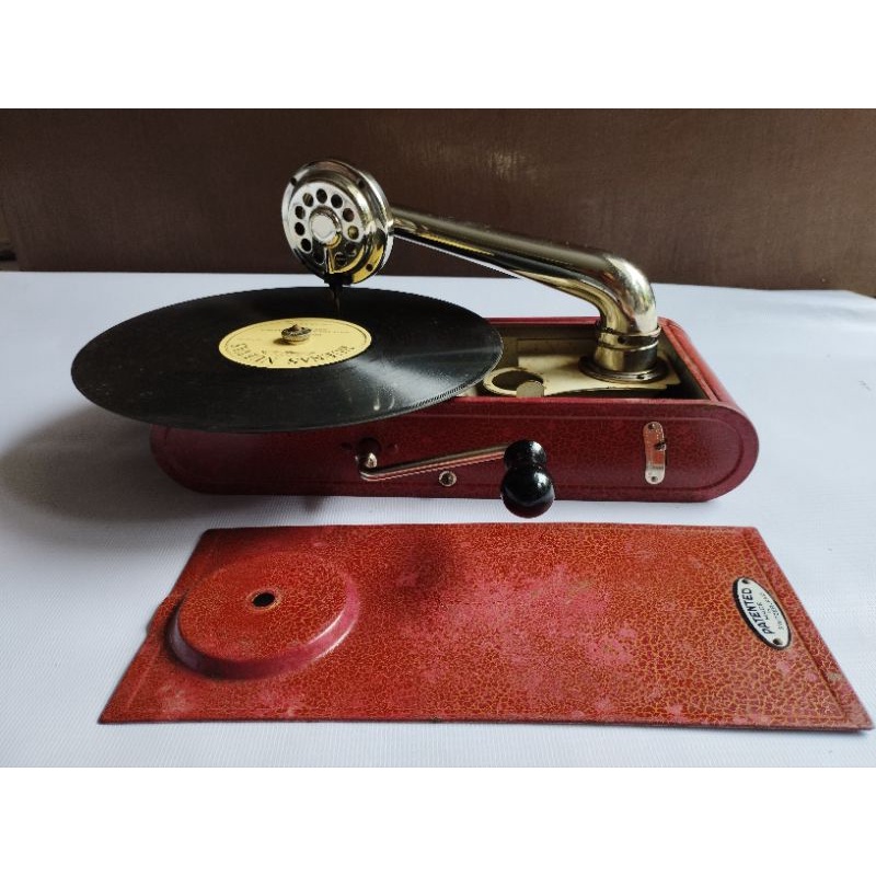 Jual gramophone antik vintage EXCELDA made in switzerland | Shopee ...