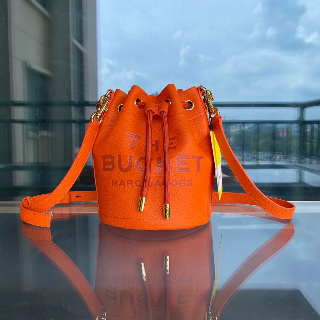 Marc Jacobs Bucket Bag Orange