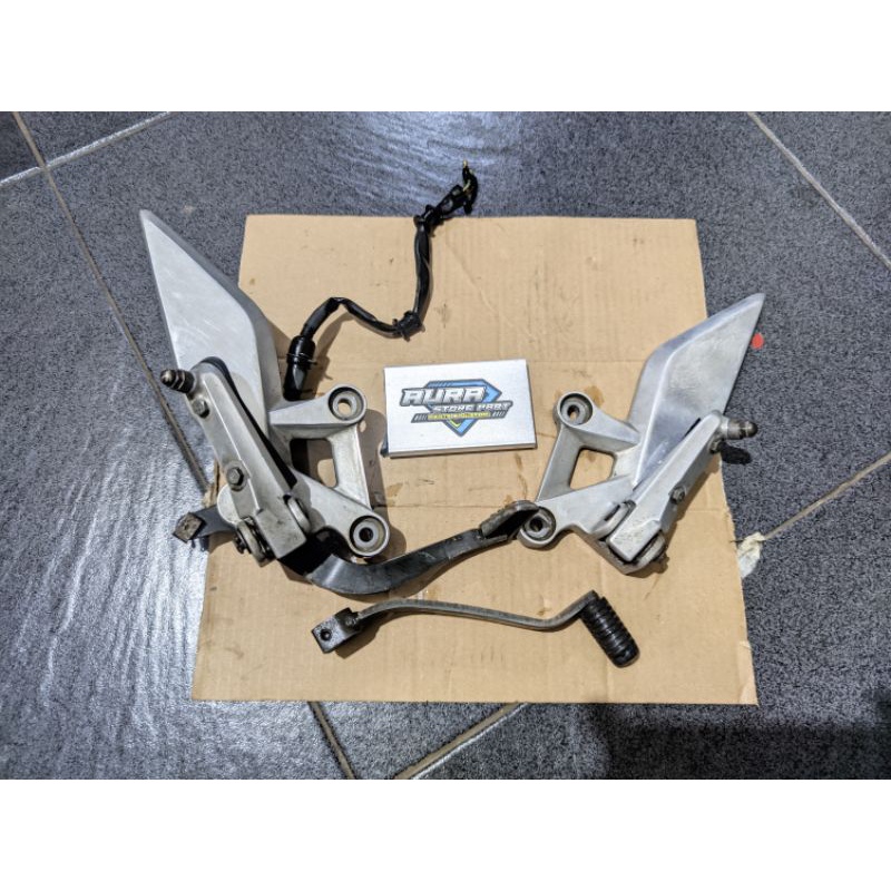 Jual foot step depan cb150r old STEP OLD CB150R K15 footstep cb150r ...