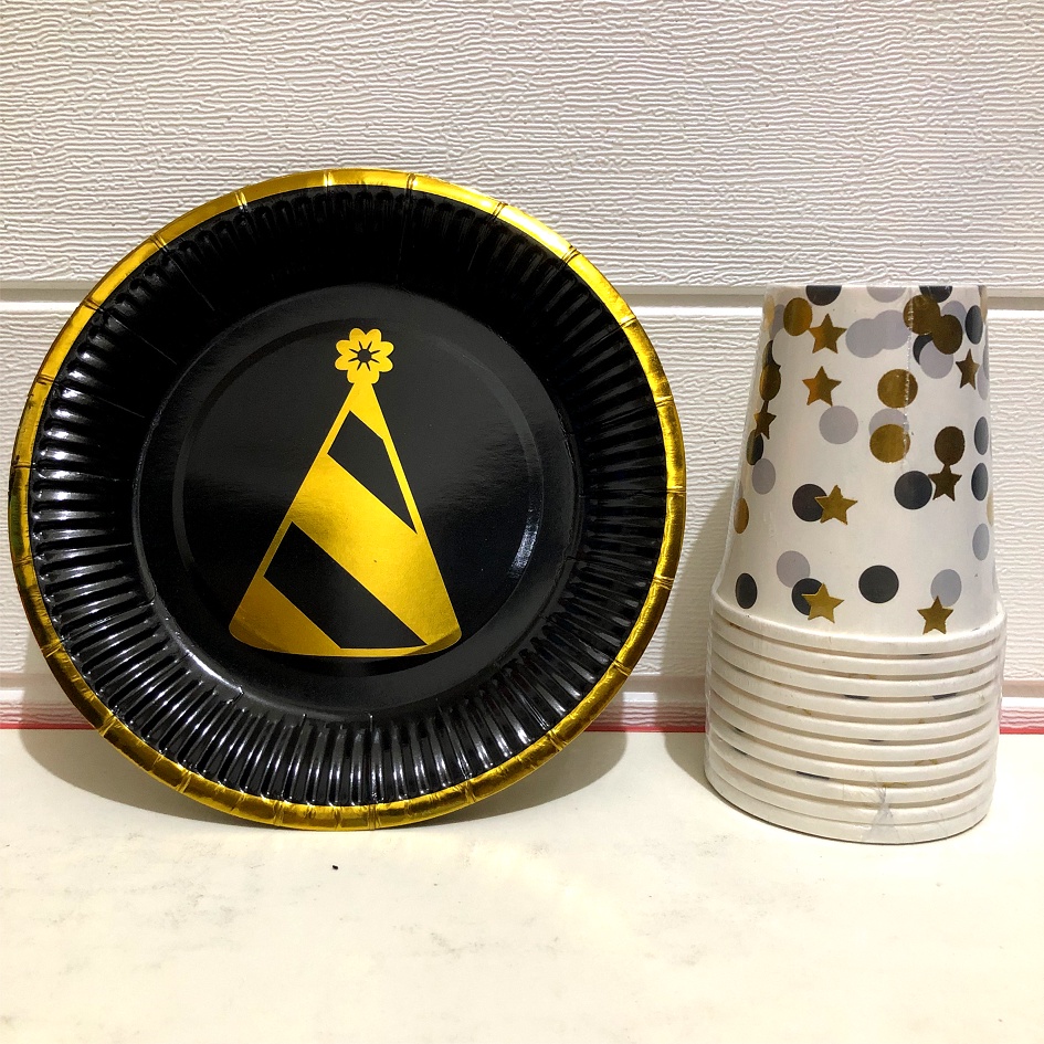 Jual Piring & Gelas HITAM Gold SET | Piring Kertas | Gelas Kertas ...