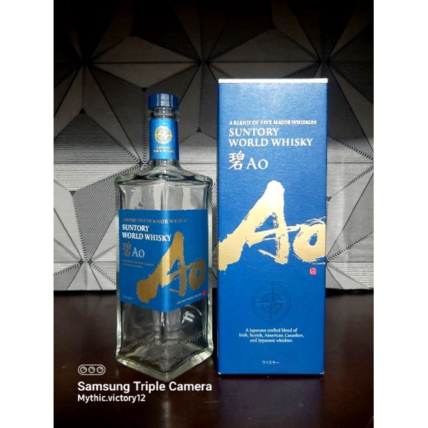 Jual Botol bekas miras Suntory World Whisky AO 700 ml + Box | Shopee Indonesia