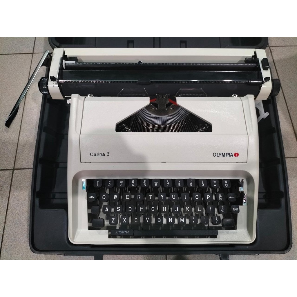 Jual Mesin Tik/Ketik Manual 13" inch OLYMPIA CARINA 3 | Shopee Indonesia