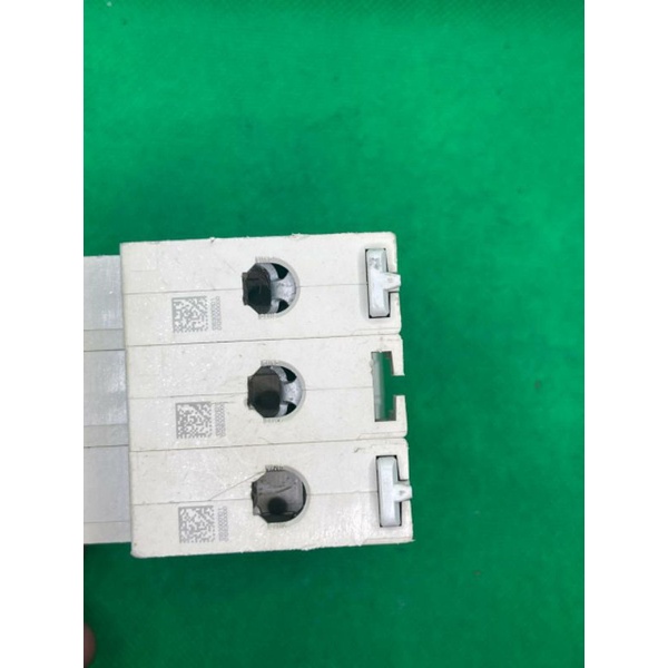 Jual mcb shneider domae 3p c32a | Shopee Indonesia