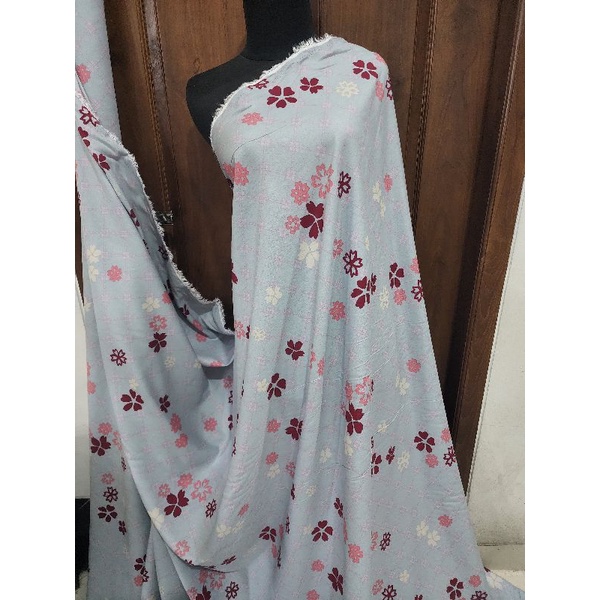 Jual Kain Rayon Viscose Bunga Segi Lima Gradasi Batik Biru Soft (1m 2m ...