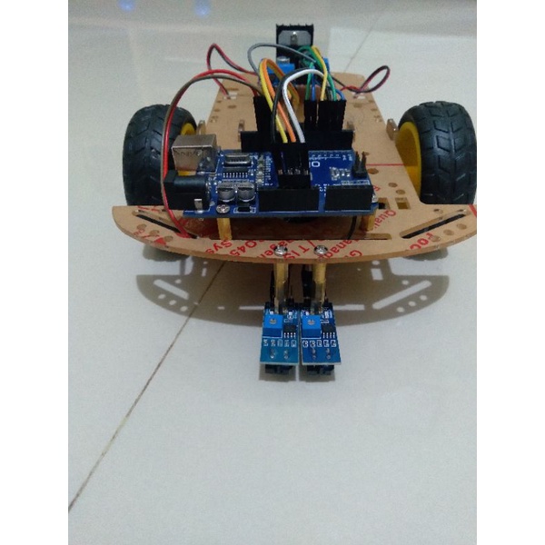 Jual robot line follower ArduinoUno R3 | Shopee Indonesia