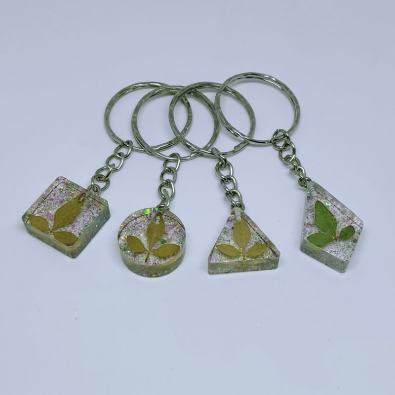 Jual Gantungan Kunci/Keychain Resin Art Glitter Dried Leaf Jenis ...