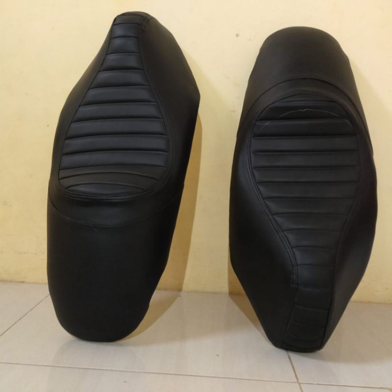 Jual Jok Honda scoopy jok caferacer jok costum seat / jok custom new ...