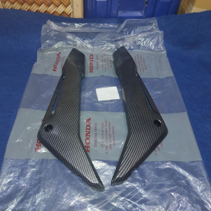 Jual Sambungan Body Samping Box Accu Honda CB 150X Karbon Satu Set ...