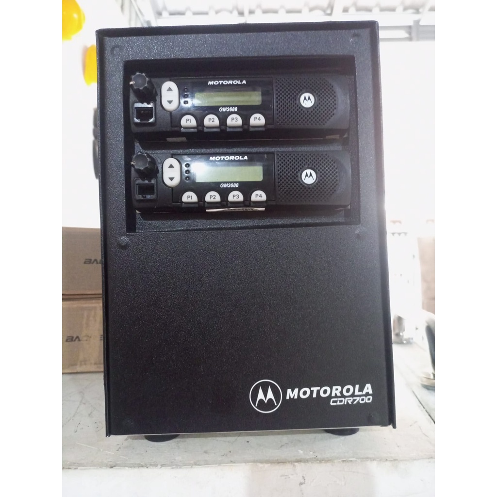 Jual Radio Unit Repeater Motorola GM3688 Portable Frekuensi 350 Mhz Uhf ...