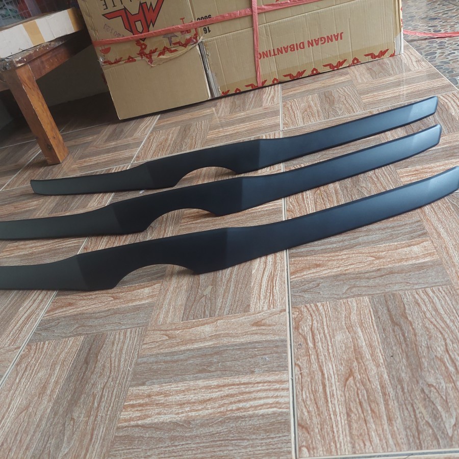 Jual List Kap Mesin Innova Grand 2012 2015 Hood Moulding Warna Hitam ...