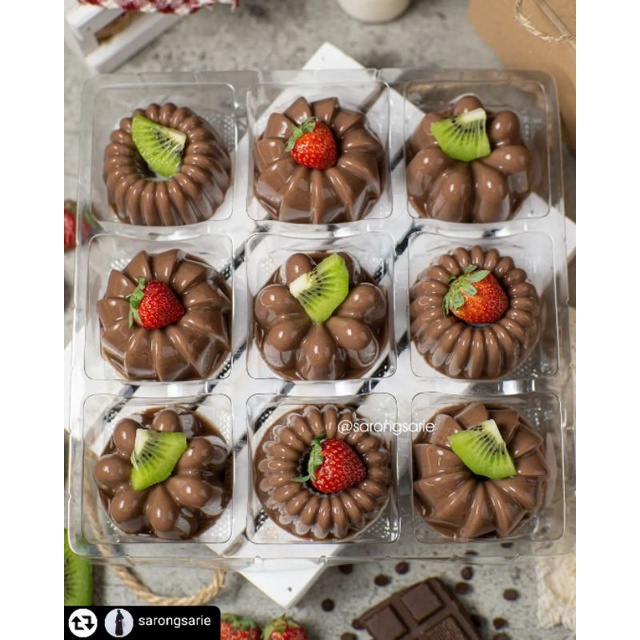 Jual TRAY MIKA PUDING DAN CAKE ISI 9 SLOT ISI 10 PCS | Shopee Indonesia