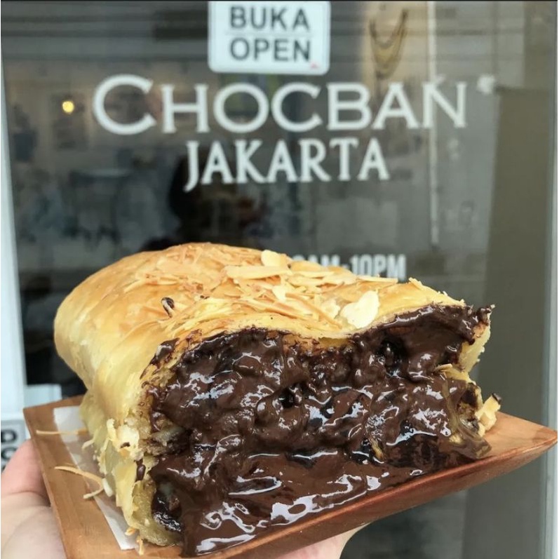 Jual Chocban Jakarta Choco Banana Pastry Pisang Coklat Keju Donat ...