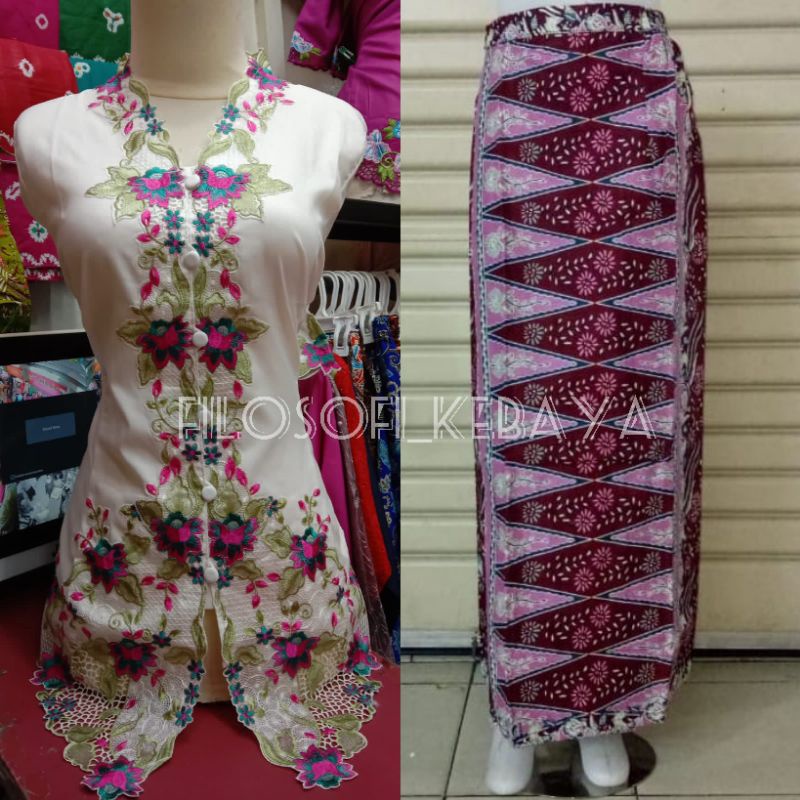 Jual SET KEBAYA ENCIM ADAT BETAWI MOTIF BUNGA // KEBAYA ENCIM BETAWI ...