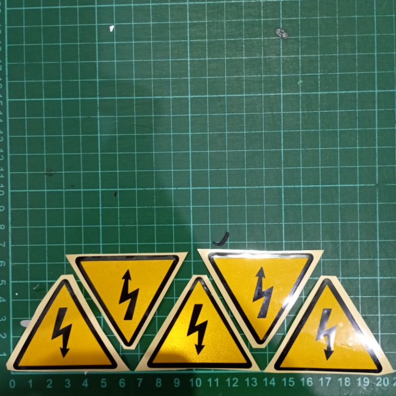 Jual Stiker Cutting Waspada Tegangan Tinggi / Sticker arus listrik ...