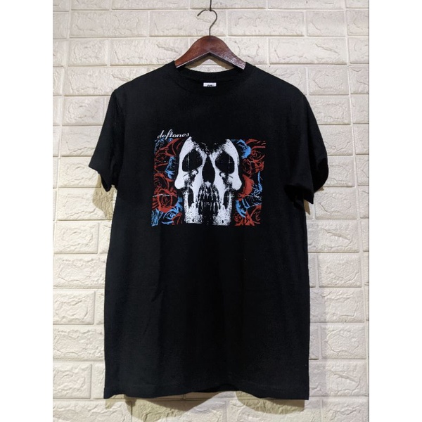 Jual KAOS MUSIK DEFTONES BUILT UP TAG MERCH CONS | Shopee Indonesia