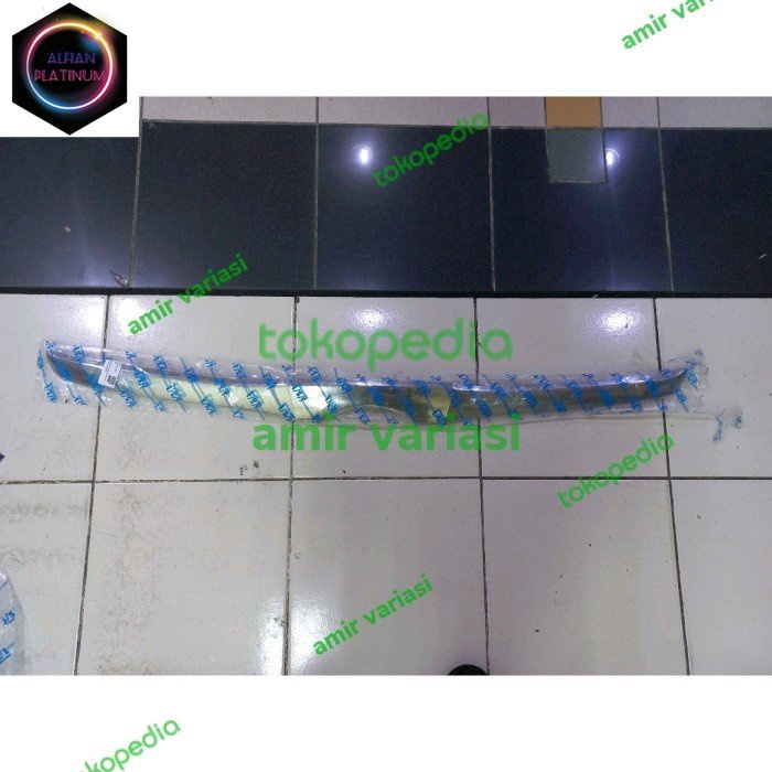 Jual List grille hood molding kap mesin Innova 2012-2015 | Shopee Indonesia